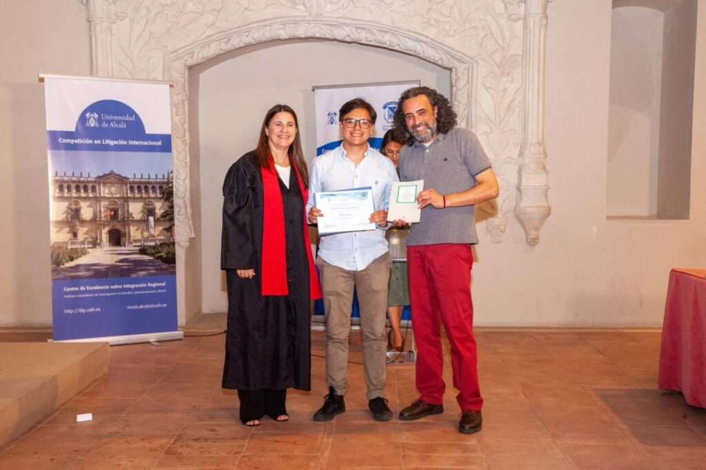 Pedro Armijos: joven lojano que desafía su pasión por el derecho