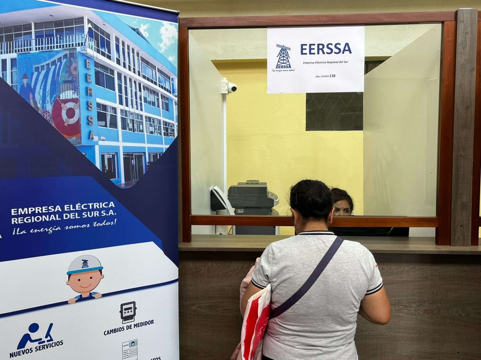 EERSSA habilita punto de recaudación en el Coliseo Ciudad de Loja